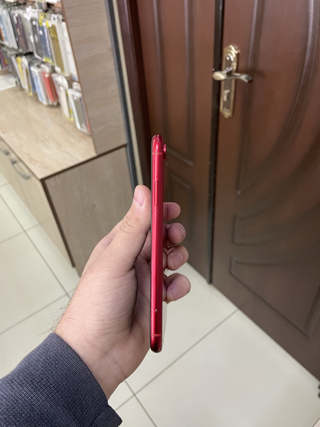 Iphone xr sotiladi 64GB