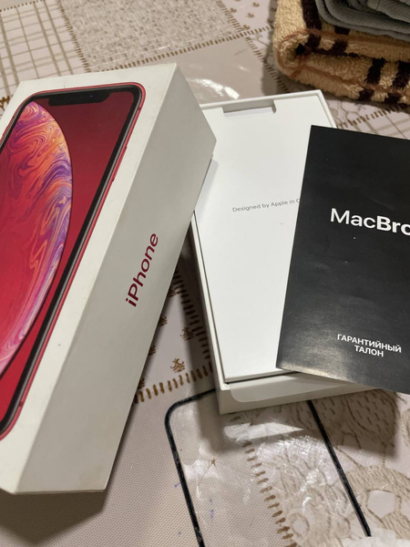 Iphone xr 64 emkost 82 %