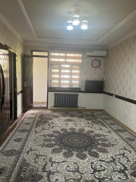 М. Улугбек 2х комнатная Срочно