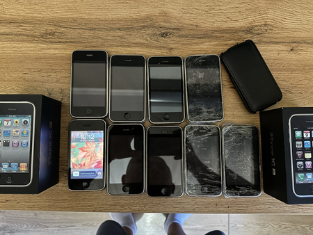 Продам все сразу потодному И так далее не продаеться ! Iphone