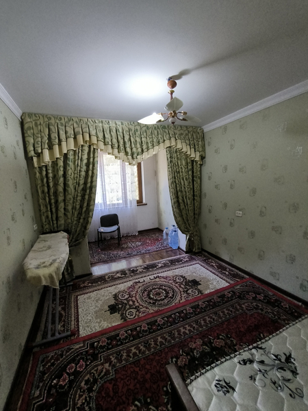 Аренда 2 хона 2.этаж микрорайон бозорчаси атрофда жойлашган ТАЛАБА КИЗ
