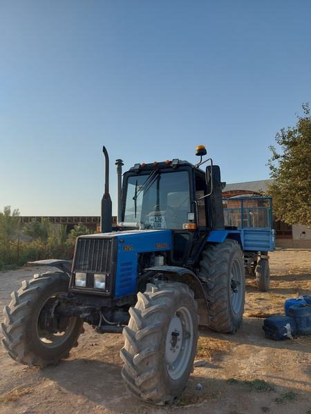 Traktor Belarus MTZ 892.2 Srochna