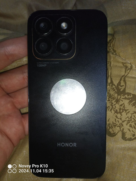 HONOR 8XB sostayanasi zur