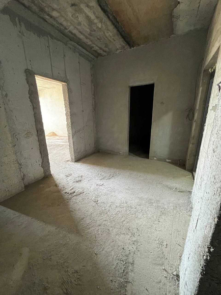 Rudakiy ko'chasida kvartira sotiladi!