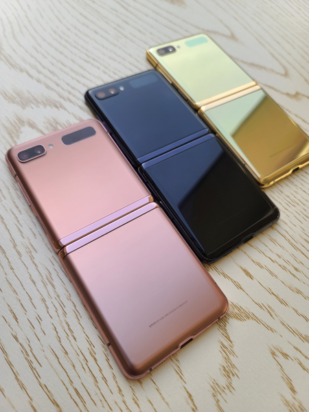 Samsung Galaxy Z Flip 2 5G. Snapdragon 855. OzU 8/256. BooM skidka