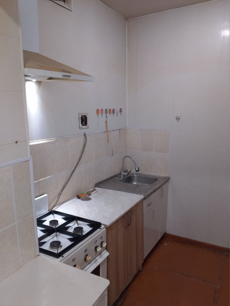 2/2/4 350$ Feruza shukrona studentlarga ham beriladi. Balkon 2*6