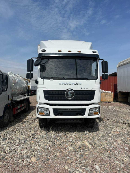 SHACMAN L3000 7.5 metrlik furgon sotuvda bor