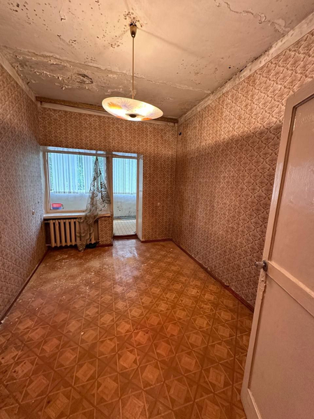 Продаётся 3-х комнатная квартира. Юнус Ражабий.