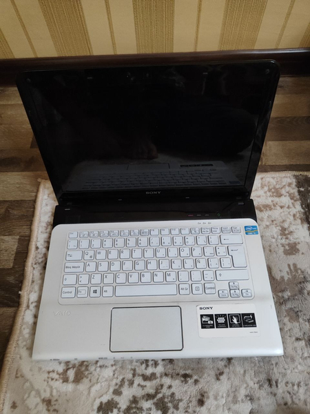 Ноутбук Sony Vayo core i3 3100M
