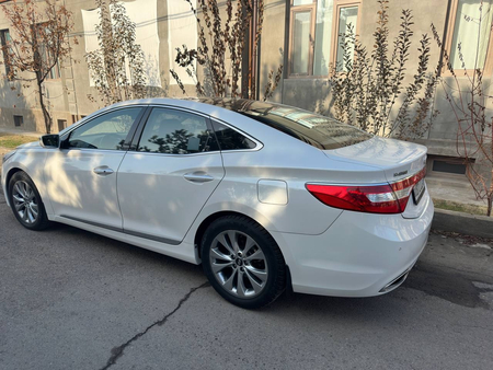 Продаётся автомобиль Hyundai Grandeur