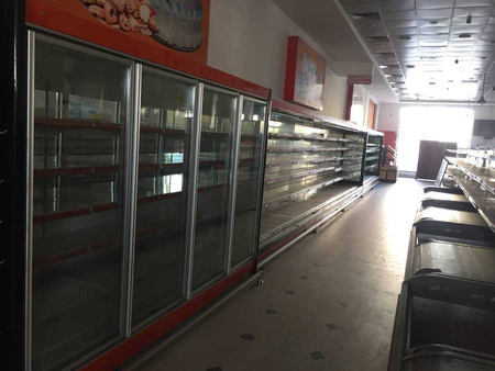 Продается торговые стеллажи и холодильник