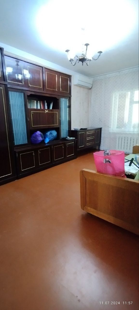 Buyuk Ipak Yo\\\'li, (Максим горкий) метро. 2 xonalik uy sotiladi. Продае