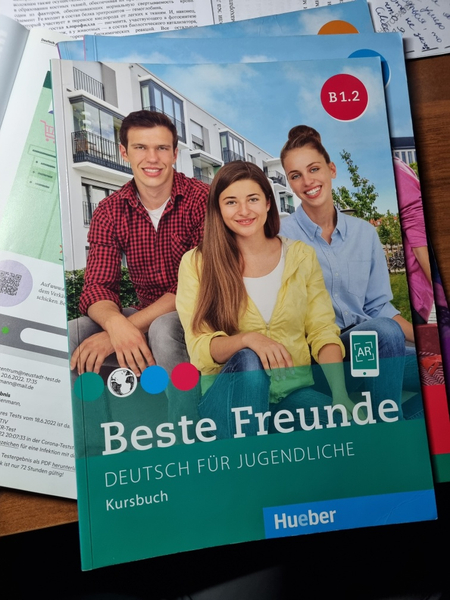 Книги по немецкому языку Hueber, Klett. Уровни от A1 до В2.1.