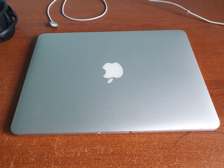 Macbook pro (retina 13 inch)