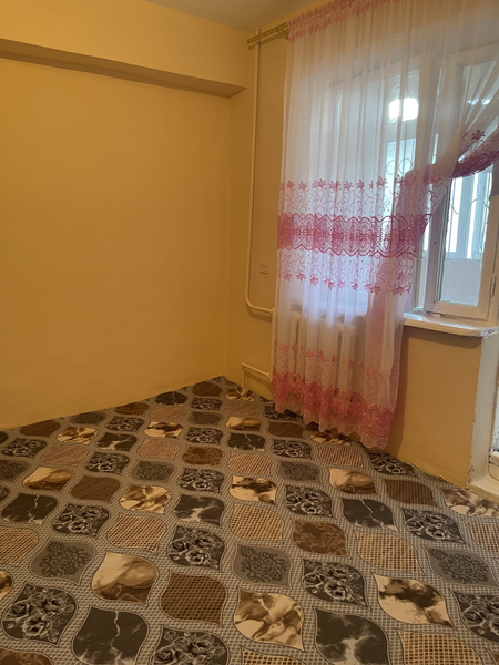 Яккасаройда 1 зон уй ижарага бериллам