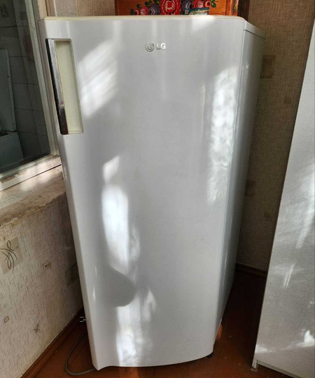 Продаю Холодильник LG
