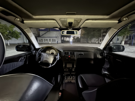 Mercedes w210  Avangard 3,2