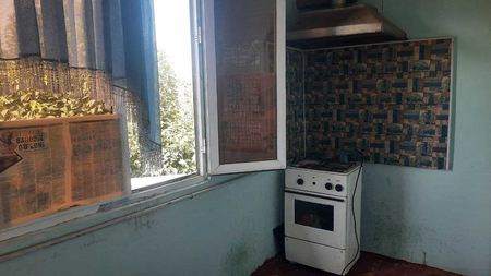 Дом сотилади. 3 хоналик, сув ,газ , свет доимий.