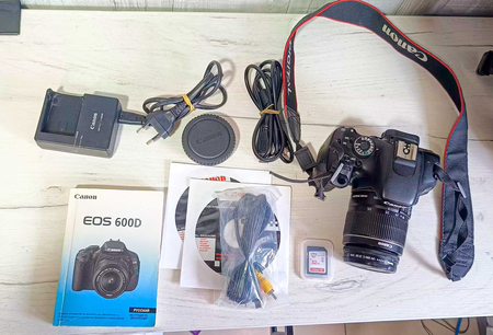 Canon 600d + SDHC Ultra 32 Gb + USB + сумка
