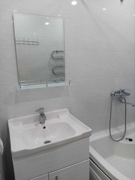 Срочно продается 2х комнатная на Юнусабаде 19 кв.(м999)