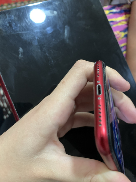 Iphone SE 3 red 4/128