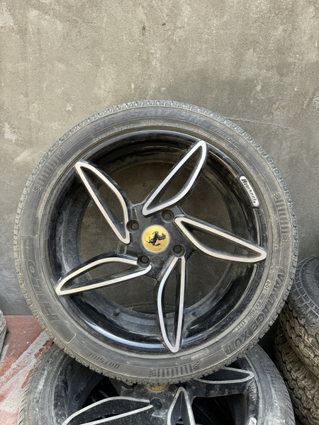 Banan diska balon sotiladi R17