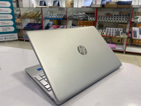 Hp core i3 12 avlod pashti yangi noutbuk 8/256 ssdlik tez ishlaydigani