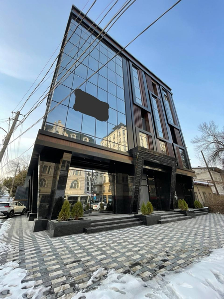 Продается здания Яккасарайский район
