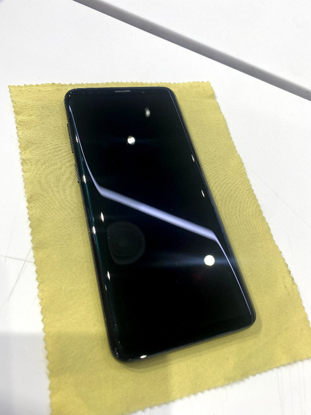 Srocno prodaetsya smartfon Samsung Galaxy S9plus black