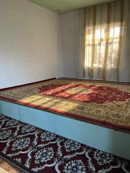 Hovli sotiladi Oqdaryo Loyish
