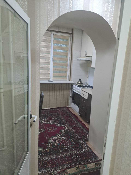 Продам квартиру под нежилое 75 КВ.м