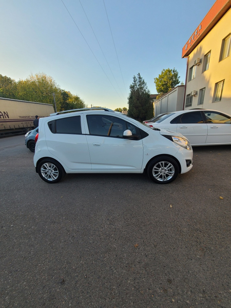 4+full spark avtomat 1.25 tanirofka ruxsat nomasi bor 11 oy shumka bog