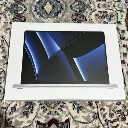 MacBook Pro M2 2023