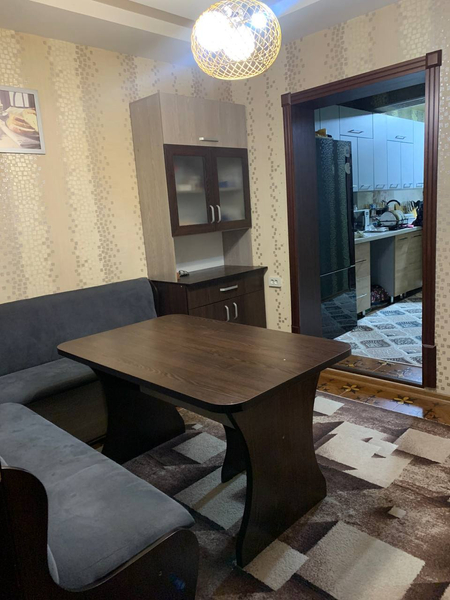 Своя3/1/5,Югнакий,78кв/м, вход с двух сторон,балкон 2*6,парковка авто