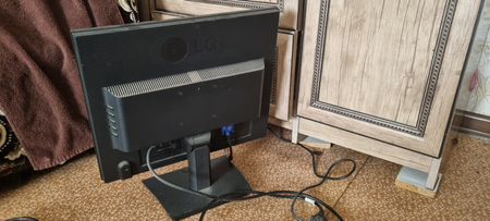 LG 19 KVADRAT Monitor