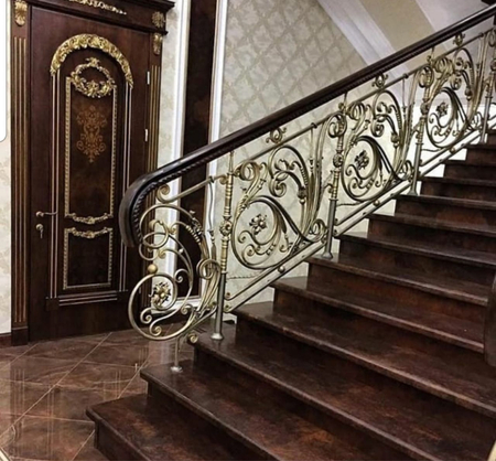Ковка, Кованные изделия: Ворота (дарвоза), решетки, навесы, перила
