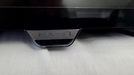 Axen marka 43 smart  tv eski