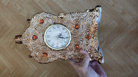 Часы из хрусталя