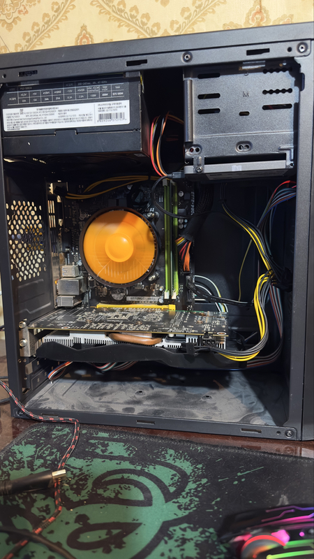 Core i3 7100/GTX1060 6gb/DDR4 8gb/SSD lexar 256gb/500w