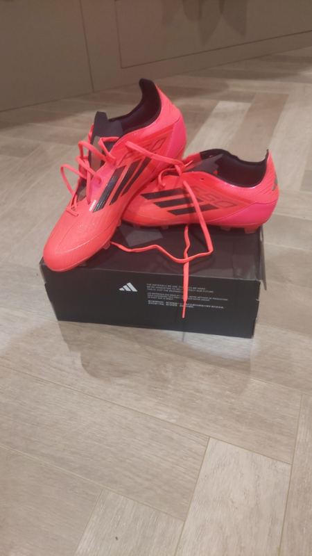 Продаются бутсы F50 Pro Firm Ground Cleats Kids. ОРИГИНАЛ 100% 38,5-39