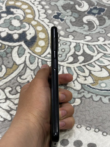 Samsung a22 ayol kishi ishlatgan nar#i 950.000