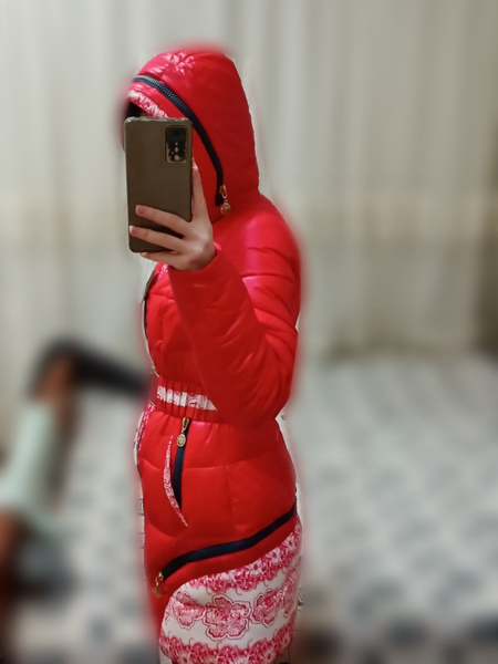 Продаю куртку и сапоги. Новые.