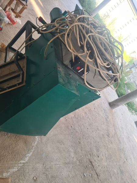 Tayyor biznes  sovun chiqaradigan aparat.