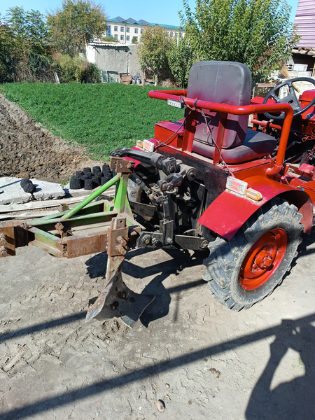 Mini traktor 4×4