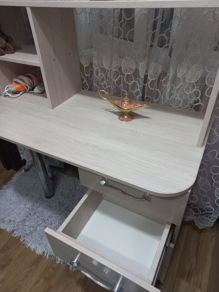 Продам компьютерный столик