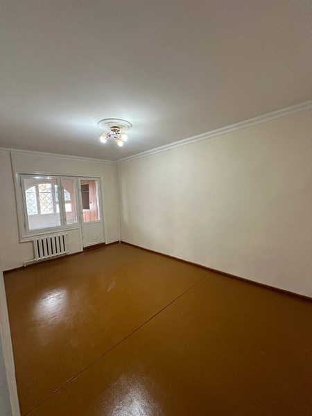 Продаётся 4 комнатная сергели 5 кв