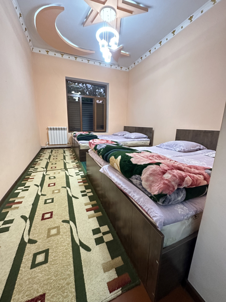 Oqtosh dacha soybo’yida joylashgan