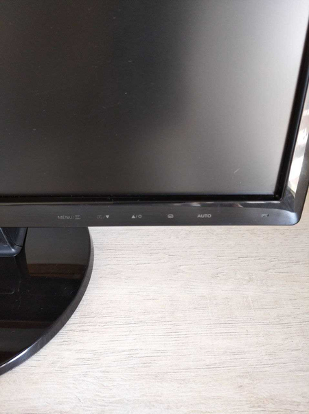 Монитор SAMSUNG SYNC MASTER 943 NWX, 19