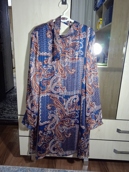 Продаю женское платье