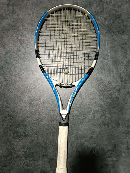 Ракетка Babolat в отличном состоянии